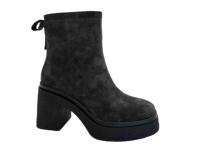 China Ladies Leather Boots for sale