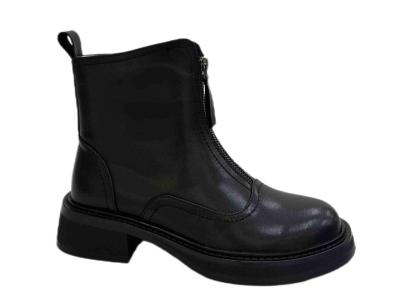 China Ladies Leather Boots for sale
