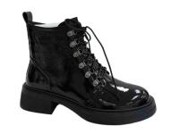 China Ladies Leather Boots for sale