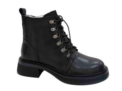 China Ladies Leather Boots for sale