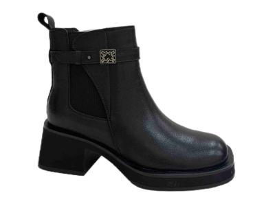 China Ladies Leather Boots for sale