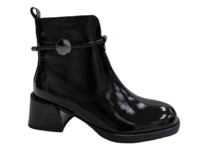 China Ladies Leather Boots for sale