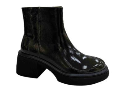 China Ladies Leather Boots for sale