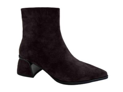China Ladies Leather Boots for sale