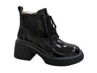 China Ladies Leather Boots for sale