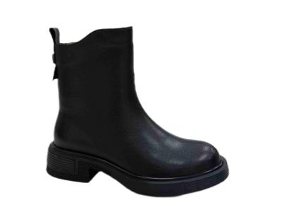 China Ladies Leather Boots for sale