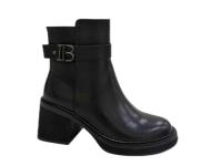 China Ladies Leather Boots for sale