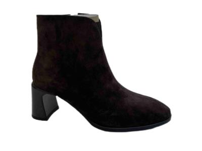 China Ladies Leather Boots for sale