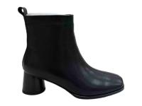China Ladies Leather Boots for sale