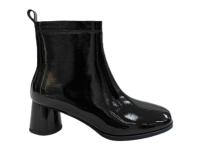 China Ladies Leather Boots for sale