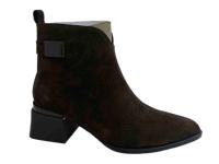 China Ladies Leather Boots for sale