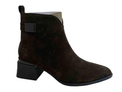 China Ladies Leather Boots for sale