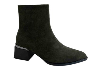 China Ladies Leather Boots for sale