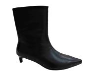 China Ladies Leather Boots for sale