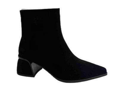 China Ladies Leather Boots for sale