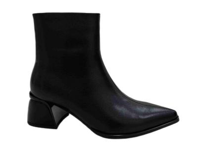 China Ladies Leather Boots for sale