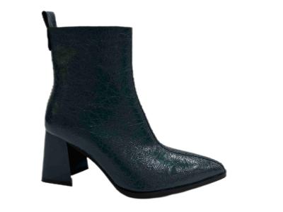 China Ladies Leather Boots for sale