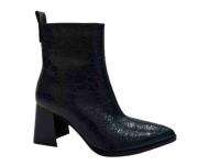 China Ladies Leather Boots for sale