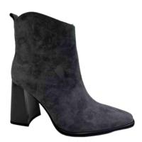 China Ladies Leather Boots for sale