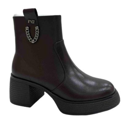 China Ladies Leather Boots for sale