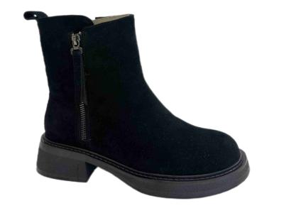 China Ladies Leather Boots for sale