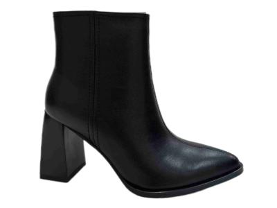 China Ladies Leather Boots for sale