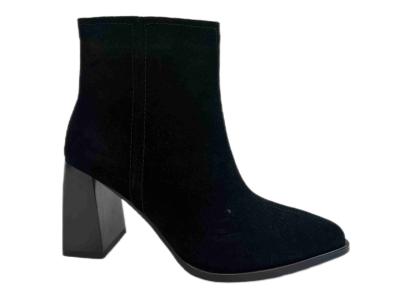 China Ladies Leather Boots for sale