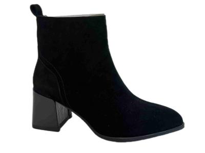 China Ladies Leather Boots for sale