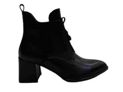 China Ladies Leather Boots for sale