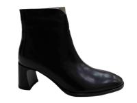 China Ladies Leather Boots for sale