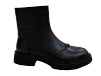 China Ladies Leather Boots for sale
