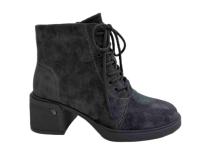 China Ladies Leather Boots for sale