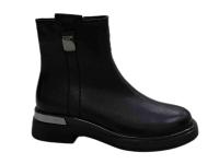 China Ladies Leather Boots for sale