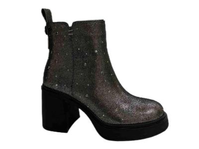 China Ladies Leather Boots for sale