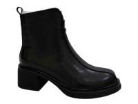 China Ladies Leather Boots for sale