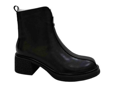 China Ladies Leather Boots for sale