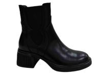 China Ladies Leather Boots for sale