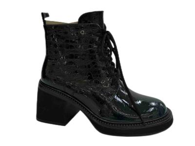 China Ladies Leather Boots for sale