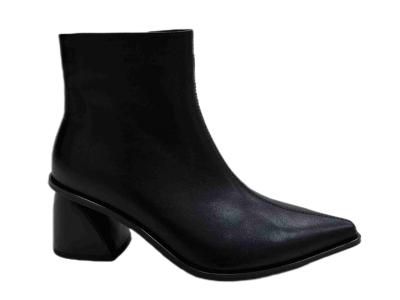 China Ladies Leather Boots for sale