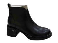 China Ladies Leather Boots for sale