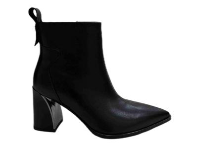 China Ladies Leather Boots for sale