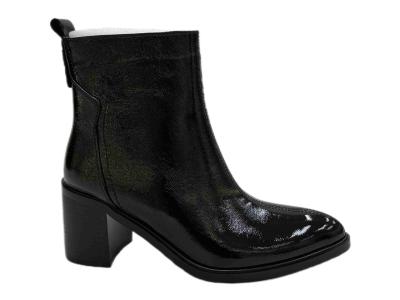 China Ladies Leather Boots for sale