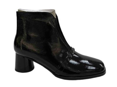 China Ladies Leather Boots for sale