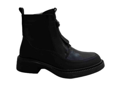 China Ladies Leather Boots for sale