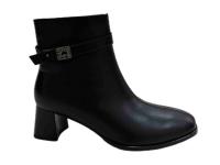 China Ladies Leather Boots for sale
