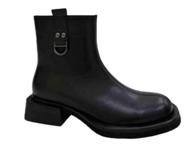 China Ladies Leather Boots for sale