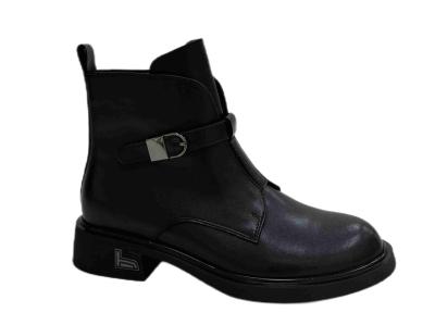 China Ladies Leather Boots for sale