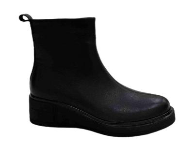 China Ladies Leather Boots for sale
