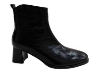 China Ladies Leather Boots for sale