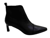 China Ladies Leather Boots for sale